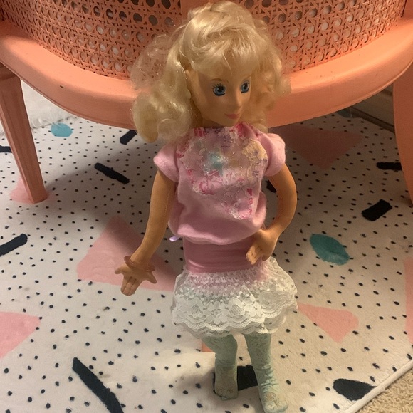Mattel | Other | 987 Hot Looks Doll | Poshmark